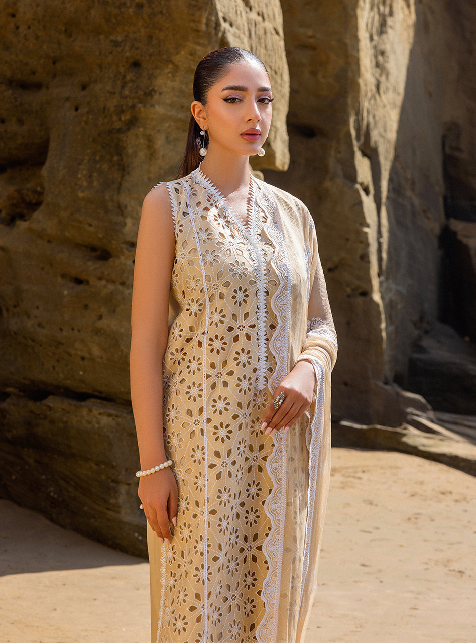 Motia - 7B – Zainab Chottani International