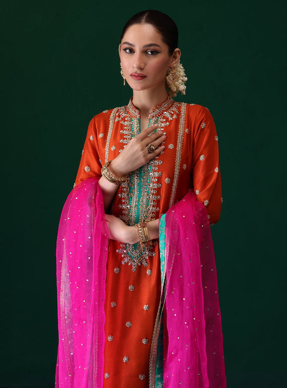 Gulnoor – Zainab Chottani International